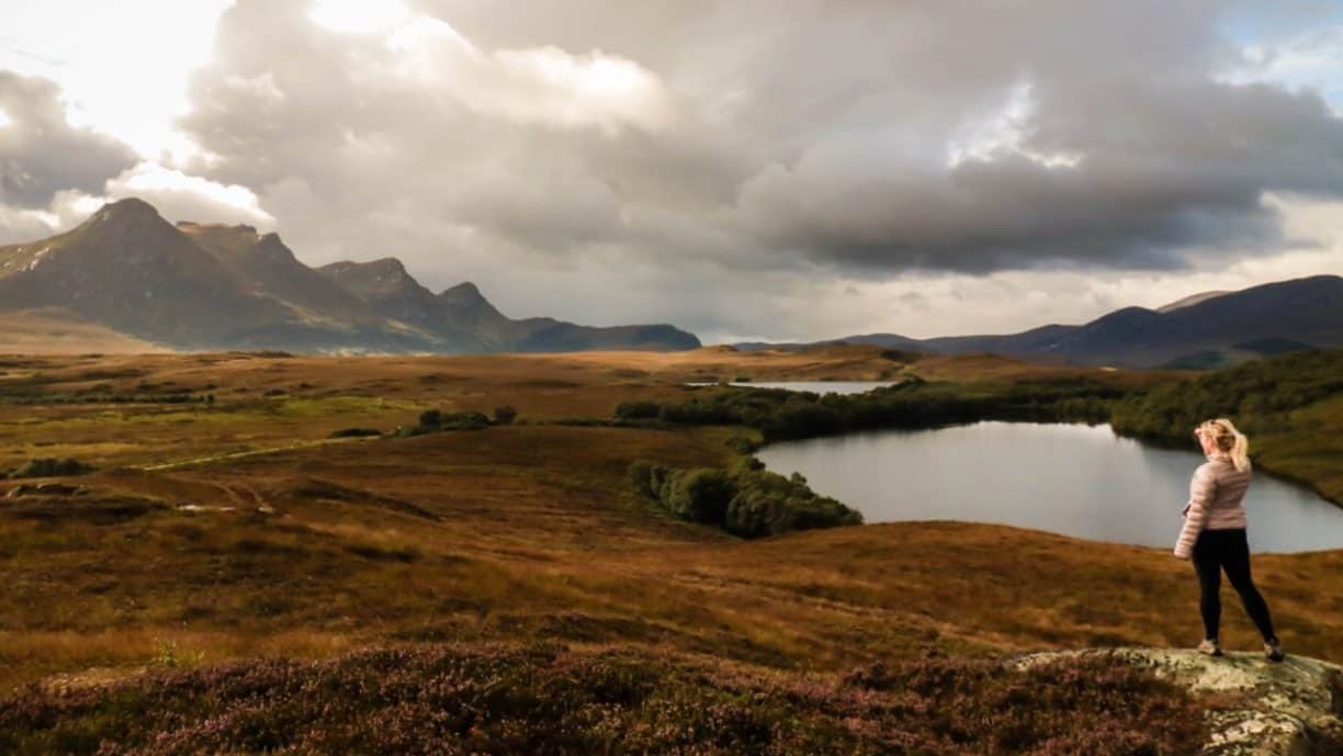 Driving In Scotland? Here Are 13 HELPFUL Tips