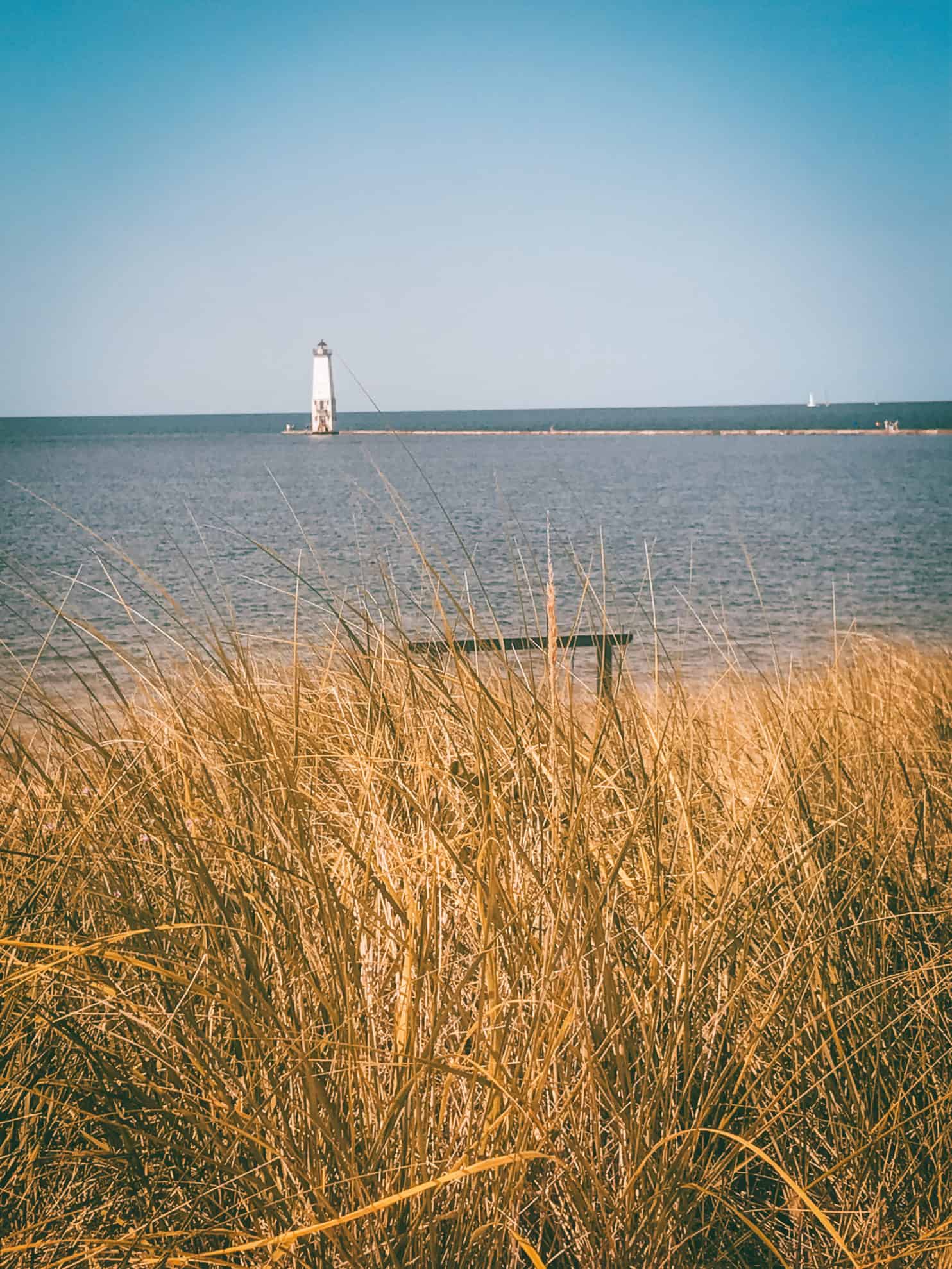 41 Fun & ROMANTIC Getaways In Michigan For Couples