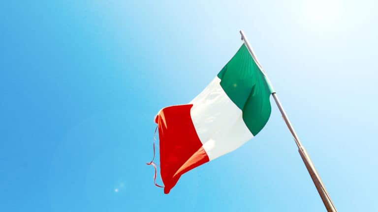 32 FUN & Interesting Facts About Italy To Impress Your Friends