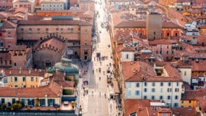 32 FUN & Interesting Facts About Italy To Impress Your Friends