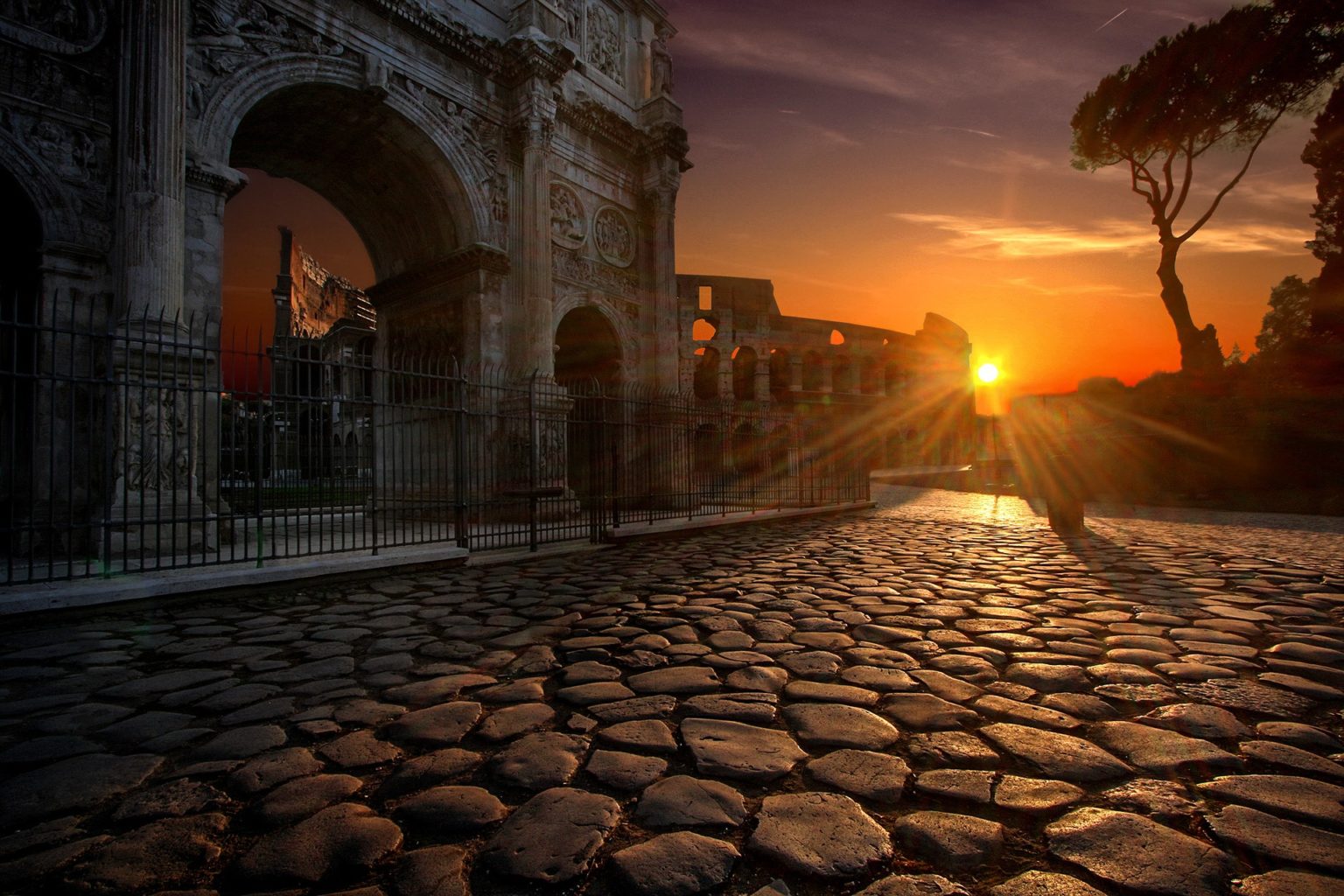 32 FUN & Interesting Facts About Italy To Impress Your Friends