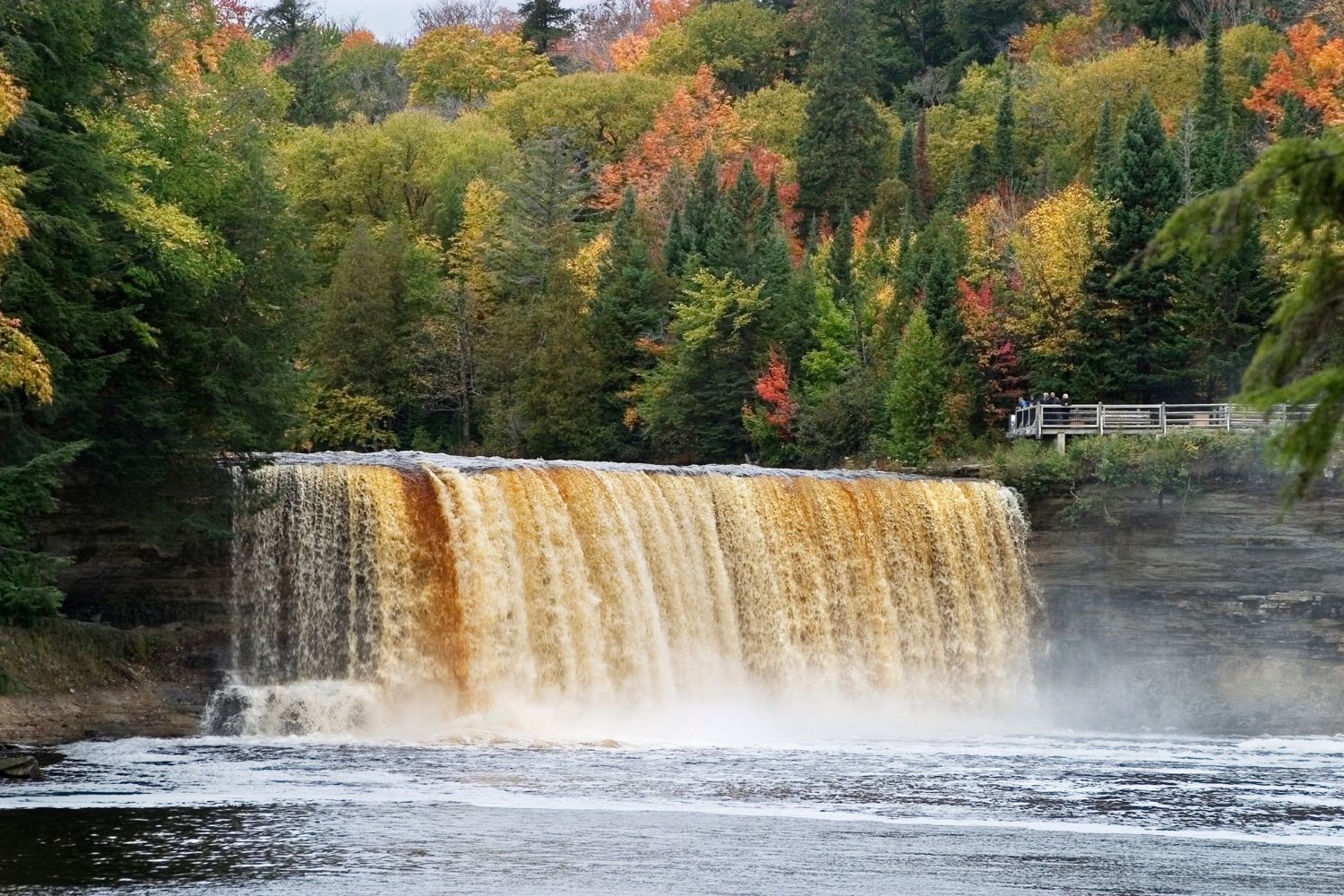 20 Beautiful Waterfalls In Michigan You HAVE To See