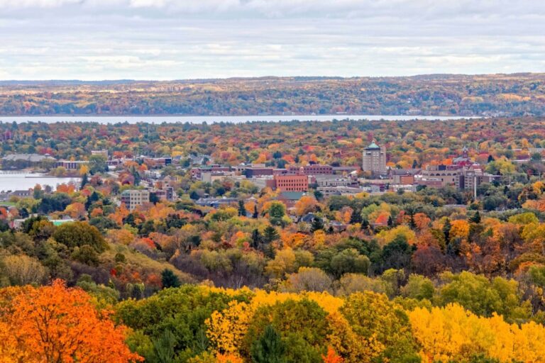 21 BEST Things To Do In Traverse City, Michigan