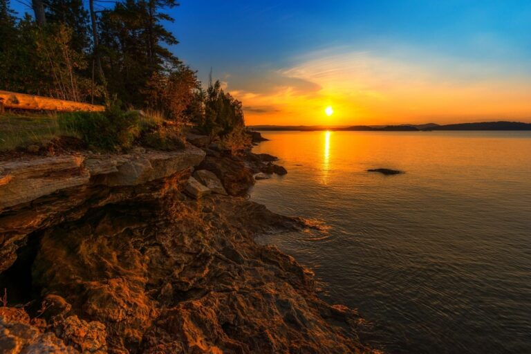 21 BEST Things To Do In Marquette, Michigan