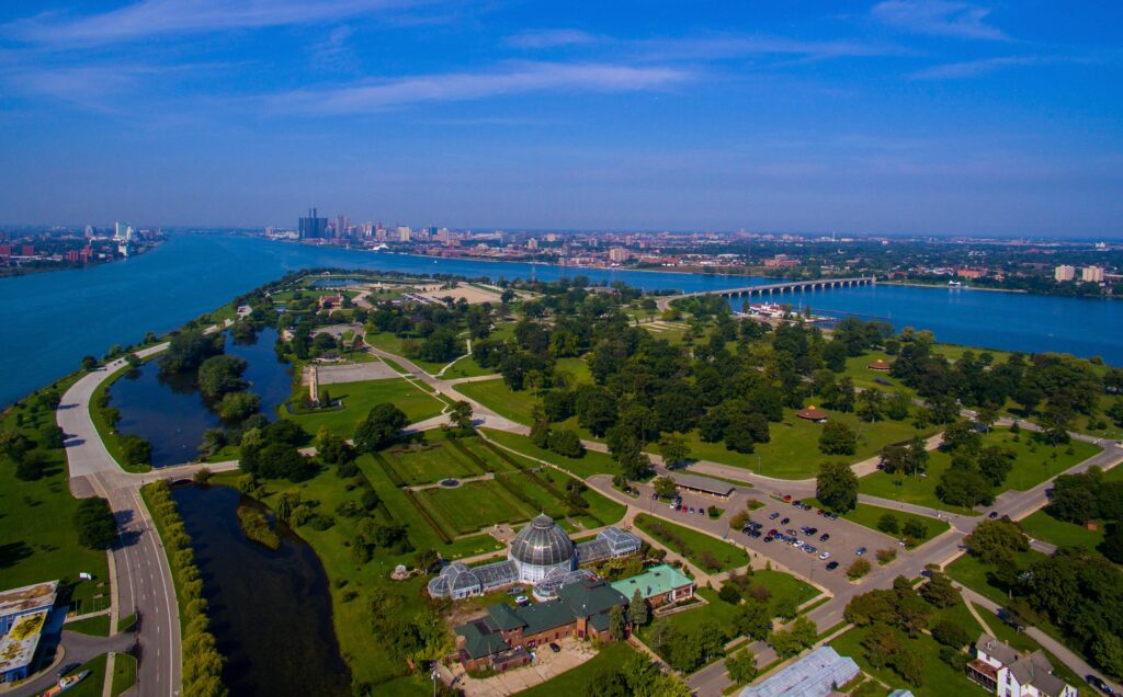 25 BEST Things To Do In Detroit