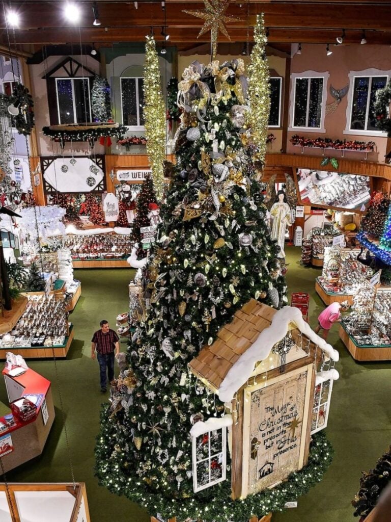 Christmas In Michigan: 20 WONDERFUL Places For The Holidays