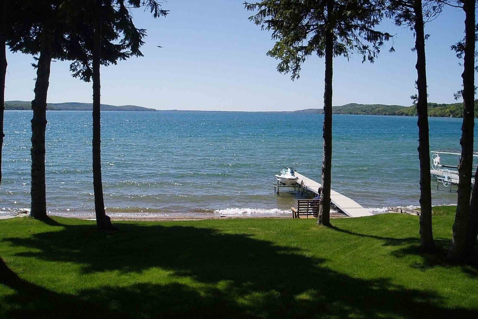 21 BEAUTIFUL Michigan Lakes (That Aren't The Great Lakes)