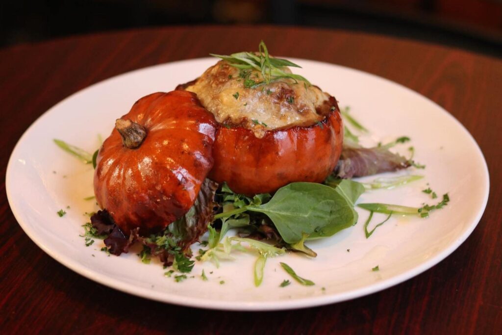 18 BEST Restaurants In Marquette, MI You Need To Try!