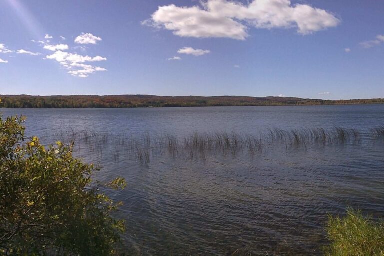 21 BEAUTIFUL Michigan Lakes (That Aren't The Great Lakes)