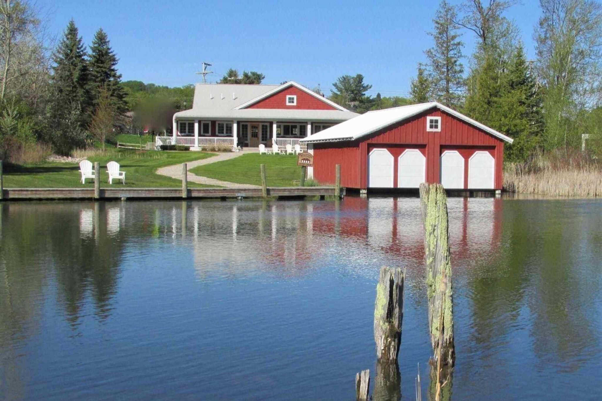 25+ BEST Wineries In Michigan You Should Visit