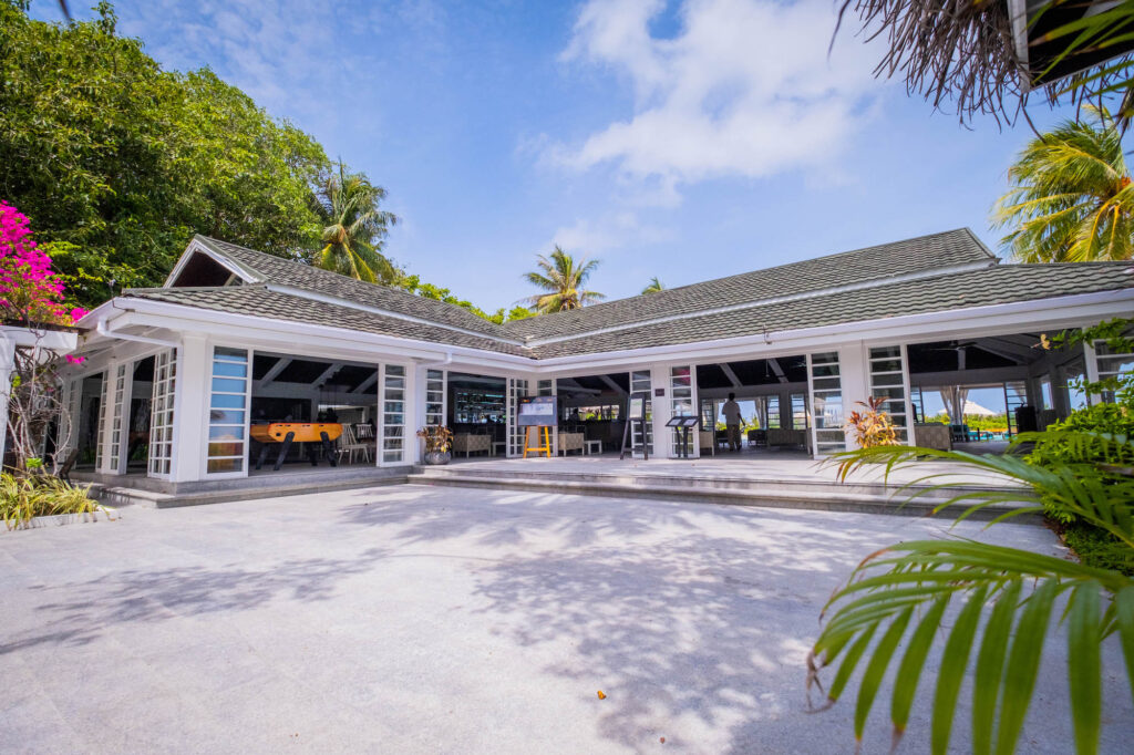 Guide To The Sheraton Maldives Full Moon Resort & Spa