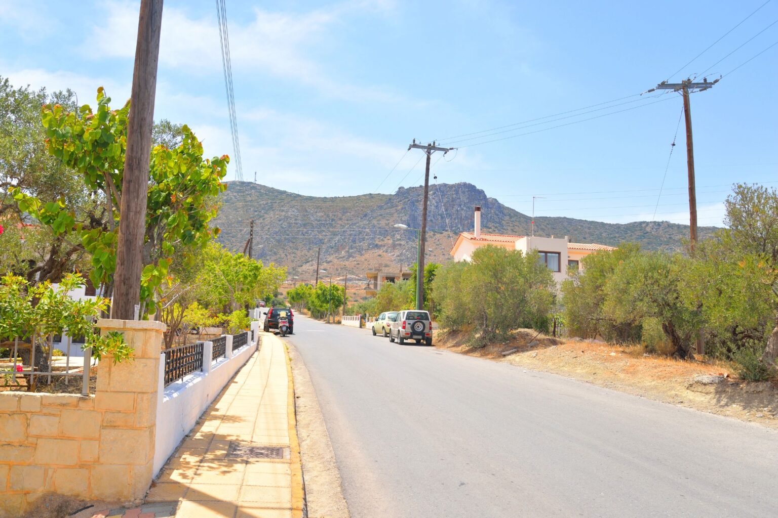 Should You Rent A Car In Crete? What To Know BEFORE Booking