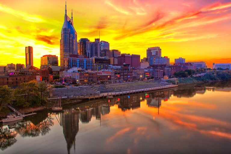 25 BEST Places To Visit In February In The USA