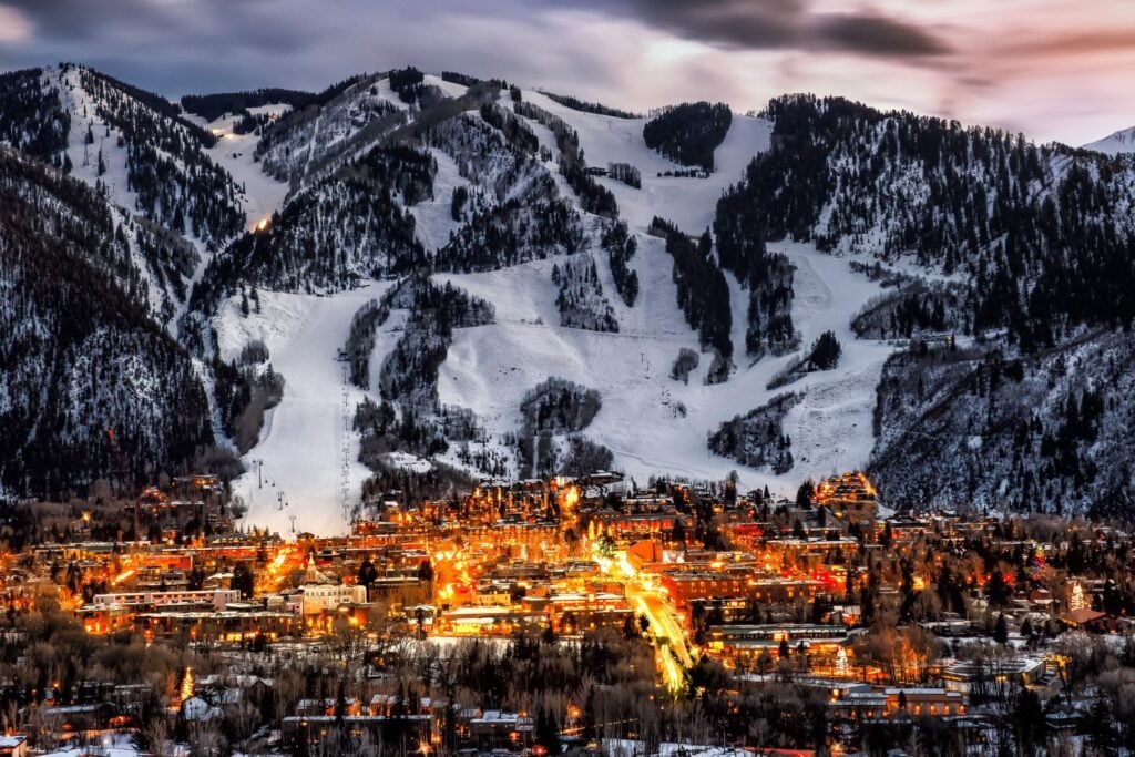 26 BEST Places To Visit In January In The USA