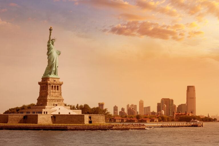 30 Most FAMOUS Places To Visit In The US