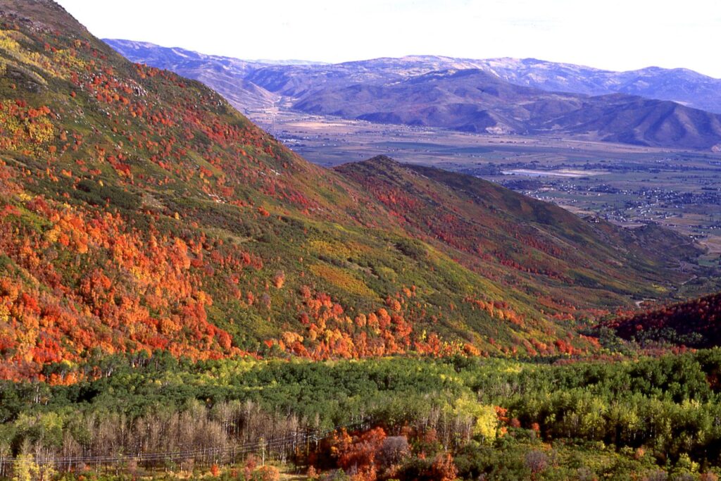 26 BEST Places To Visit In October In The USA