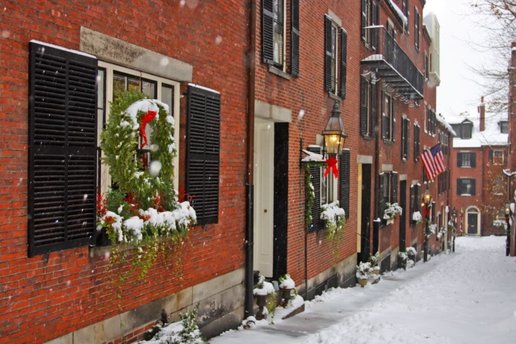 28 Best Places To Visit In December In The USA