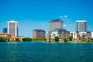 25 BEST Places To Visit In November In The US