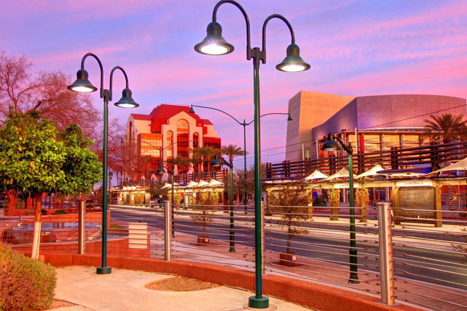 25 BEST Places To Visit In November In The US