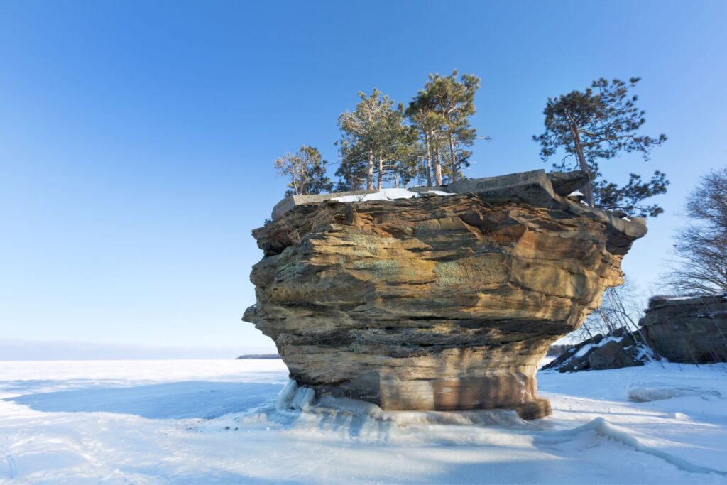 25 BEST Small Towns In Michigan