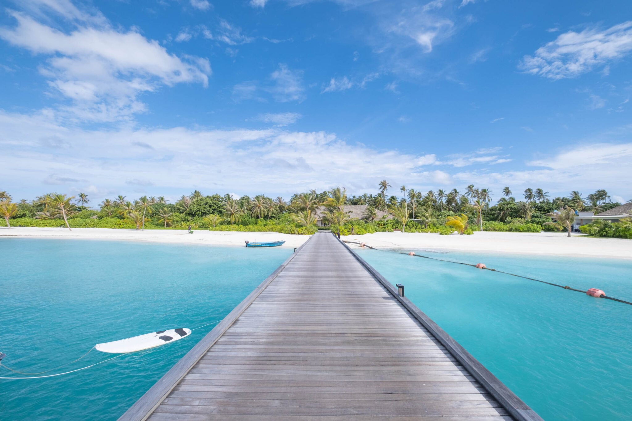 35 BEST Tropical Islands To Visit In The World